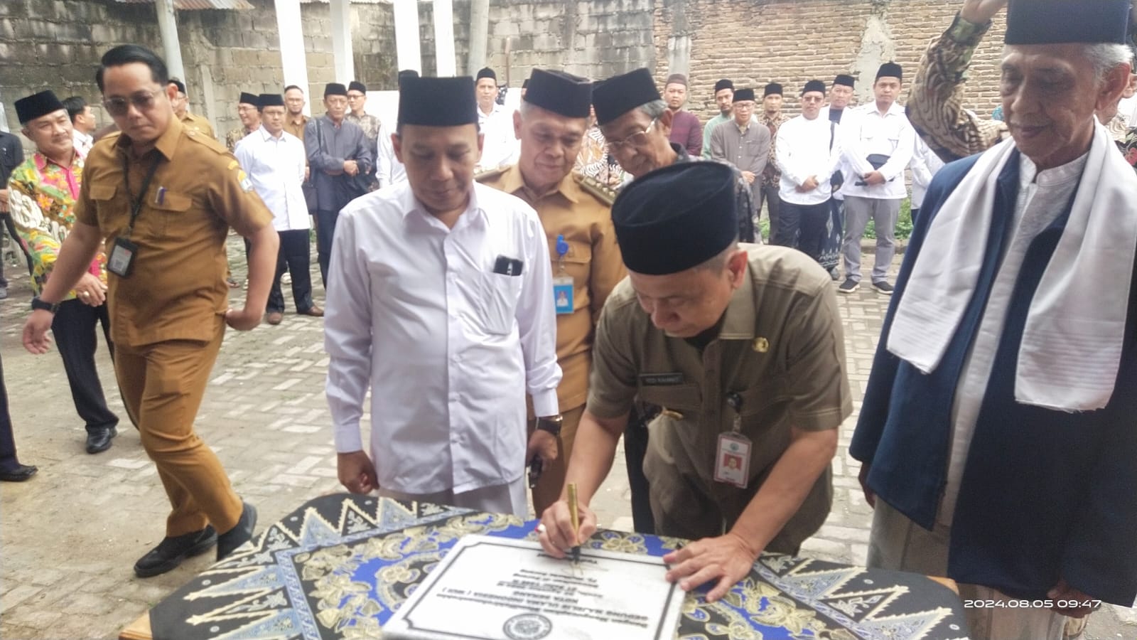 Resmikan kantor baru MUI, Pj Wali Kota Serang: takjub Luar biasa ... Resmikan kantor baru MUI, Pj Wali Kota Serang: takjub Luar biasa ...